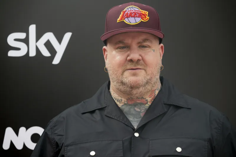 Jake La Furia torna con un nuovo album: tutti i feat e la tracklist di ...