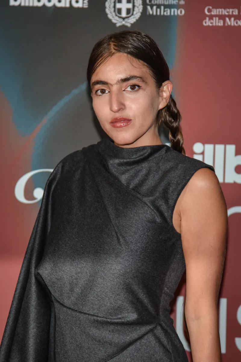 Joan Thiele, chi è la cantante indie in gara a Sanremo 2025: dalle ...