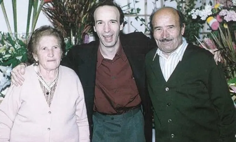Genitori di Roberto Benigni: chi sono la madre e il padre che fu ...