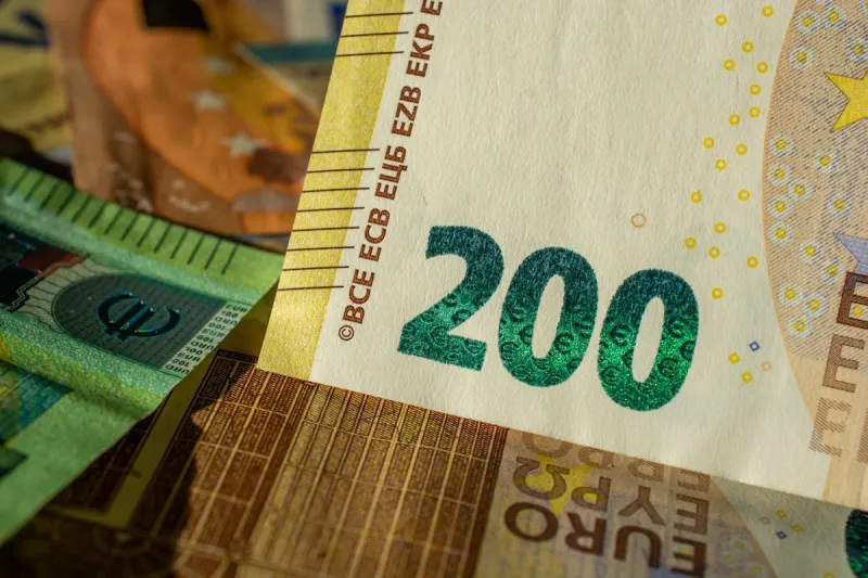 Busta paga più alta di 240 euro + 500 euro una tantum: ecco chi sono i ...