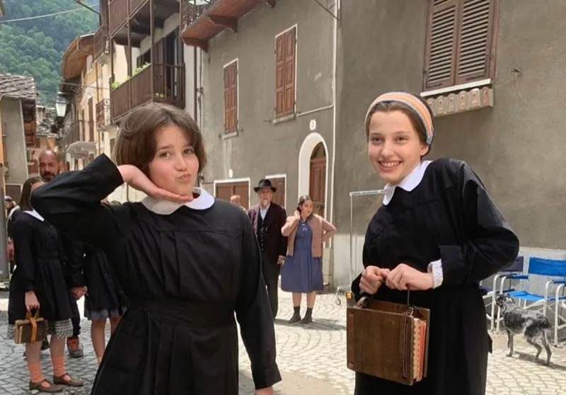 Chi è Anna Losano, giovane artista emergente: età, carriera e il suo ...