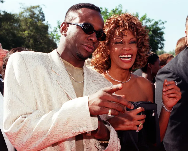 Che droghe usava Whitney Houston? Il declino e la dipendenza da farmaci ...