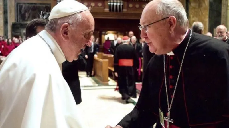 Il Camerlengo può essere eletto Papa? La candidatura di Kevin Farrell