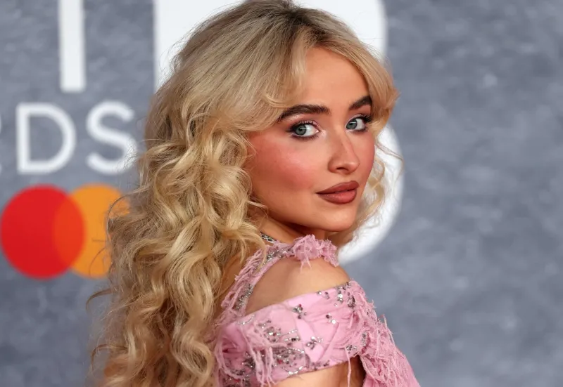 Sabrina Carpenter, il nuovo singolo "Manchild" parlerà di Barry Keoghan ...