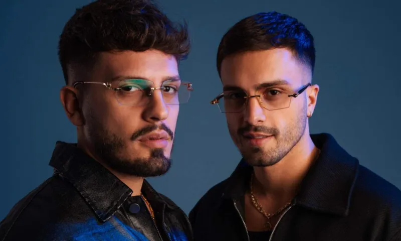 Chi sono I Desideri? Biografia dei due fratelli cantanti Salvatore e ...