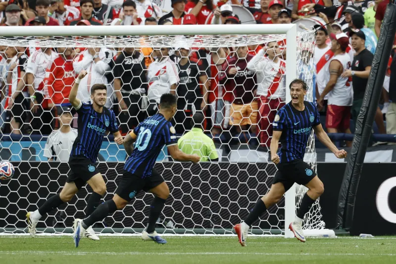 Quanto torna Francesco Pio Esposito? Le condizioni dell'attaccante dell ...