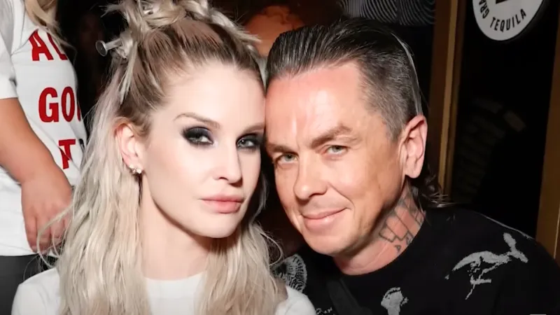 Sid Wilson e Kelly Osbourne si sono fidanzati: la proposta al concerto d’addio del Black Sabbath