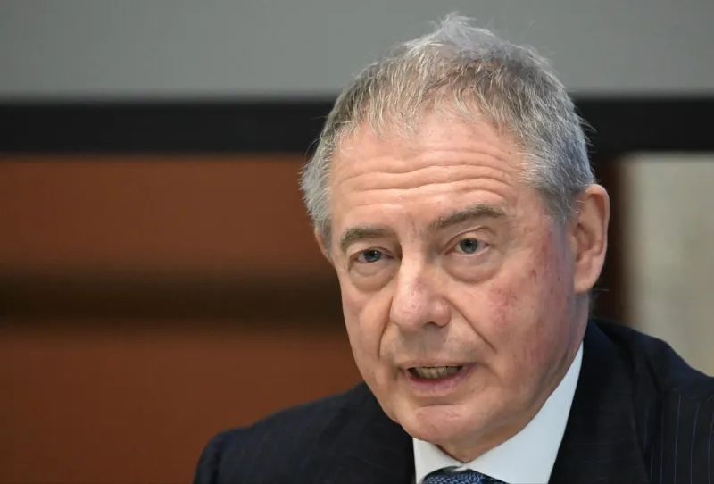 Adolfo Urso, quante mogli e figli ha? Vita privata del ministro