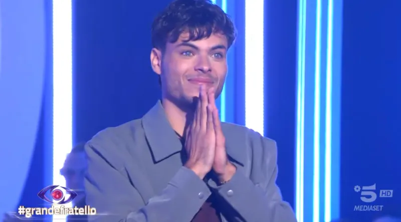 Chi è Simone De Bianchi del GF 2025? Età, origini e vita privata