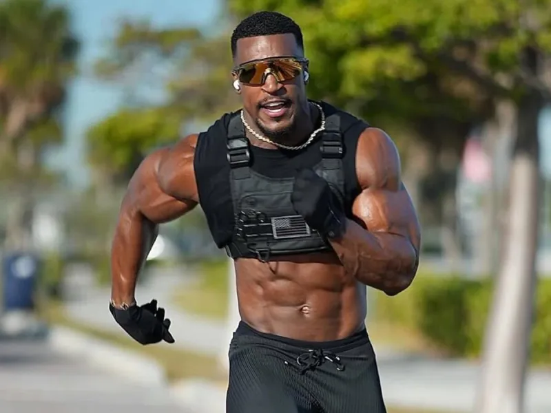 Ashton Hall è morto? La fake news virale che non si spegne