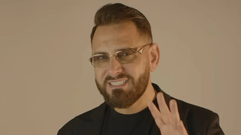 Chi è Gianluca Capozzi? Vita privata e origini del cantautore