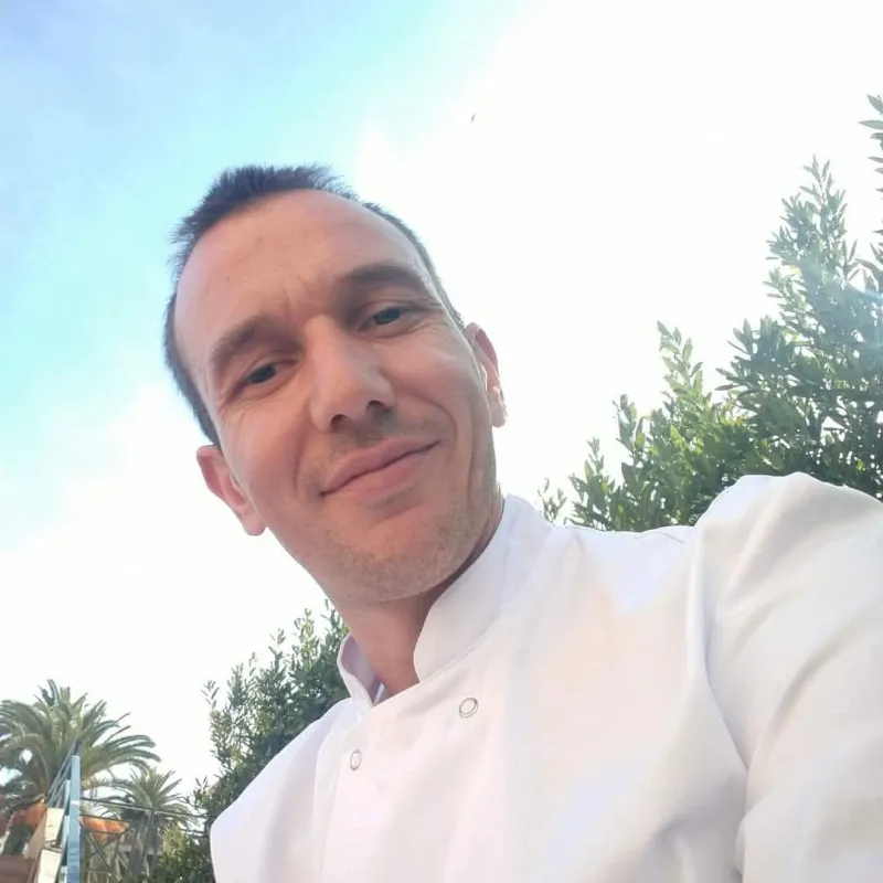 Il Giallo di Davide Calvia, morto nel naufragio all’Asinara nel 2023 ...