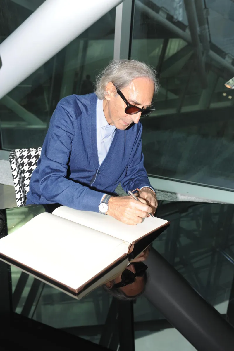 Come è morto e che malattia aveva Franco Battiato? La scomparsa del maestro