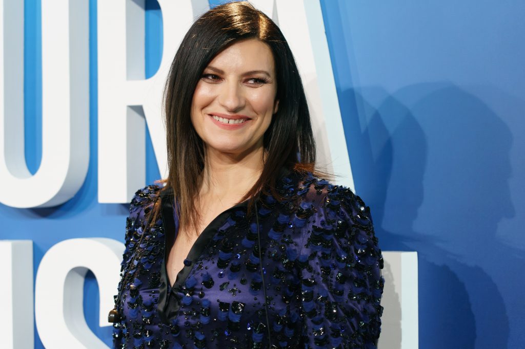 Bella Ciao canzone politica, Laura Pausini non la canta. È polemica