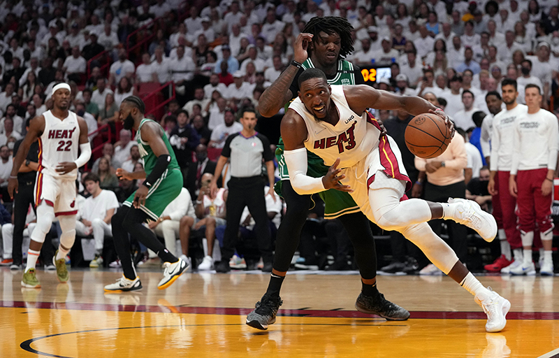 Playoff NBA, Miami domina Boston e vince gara 3 • TAG24