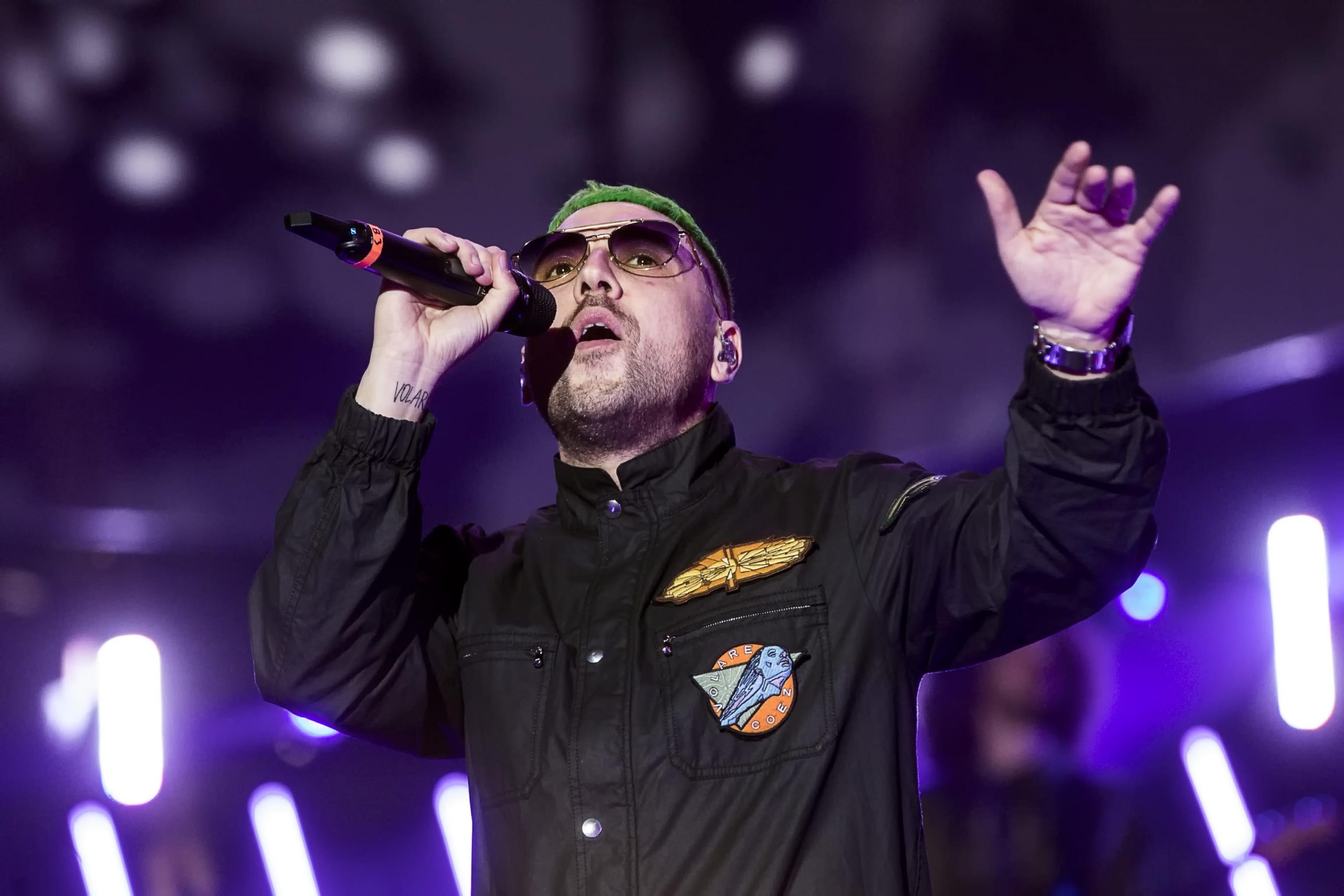 Coez critica la musica del momento: "Stiamo sbagliando noi o cosa?"