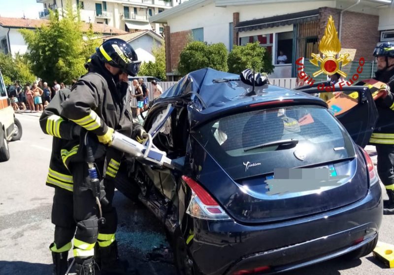 Incidente Cervinara: morte due ragazze di 28 anni, ferite le altre