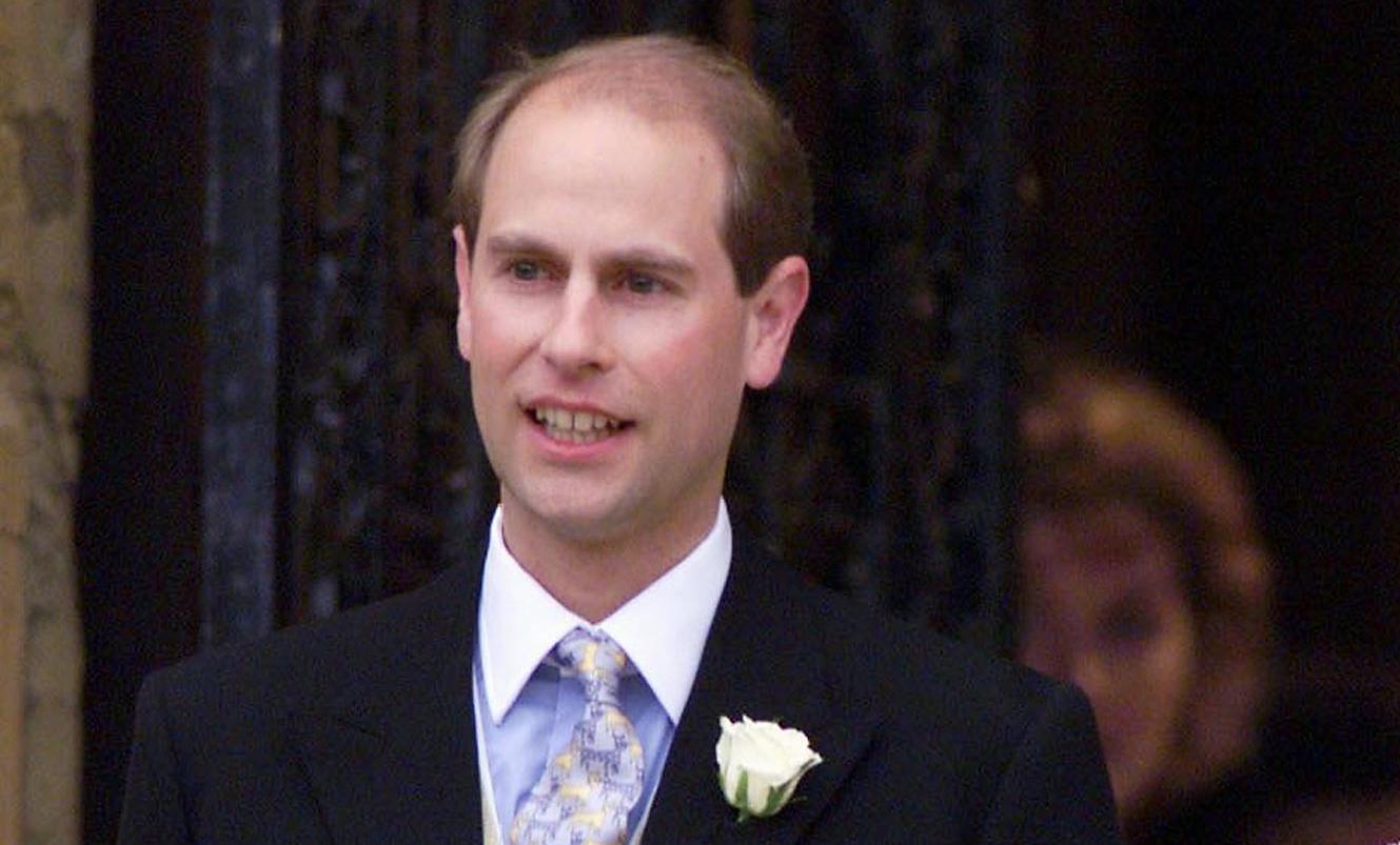 Principe Edoardo in lacrime al funerale della Regina Elisabetta II