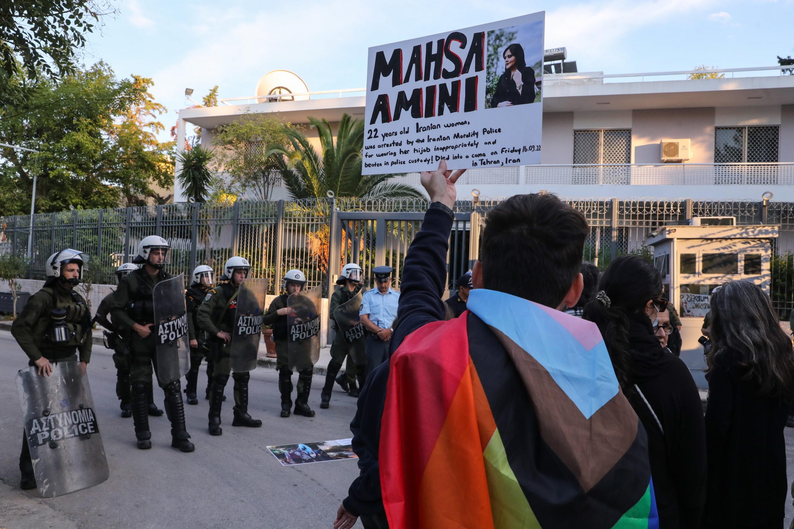 Iran, uccisa Hadis Najafi: era il simbolo delle proteste • TAG24