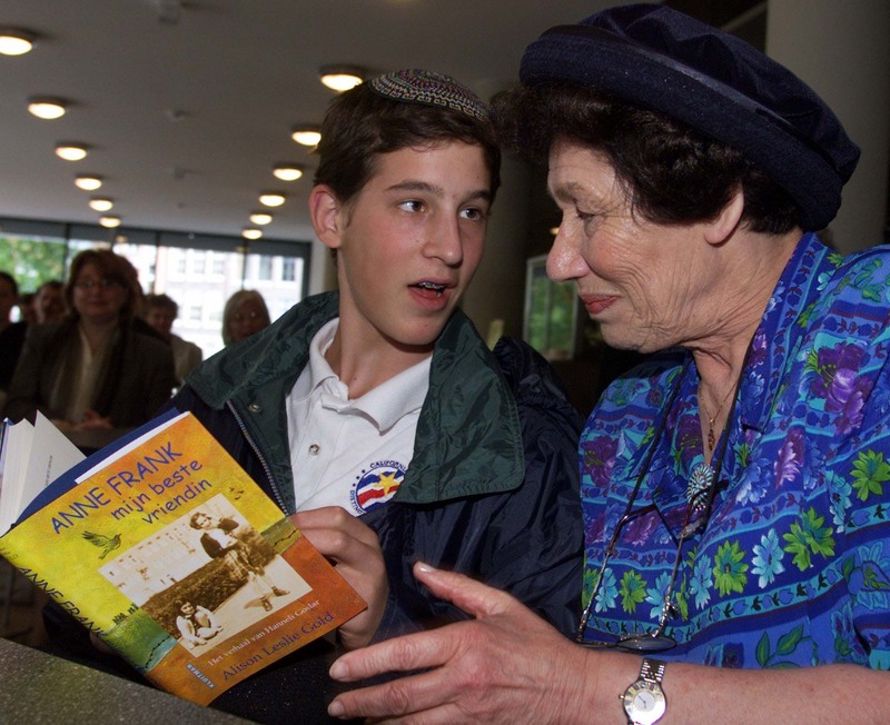 È morta Hannah Goslar, la migliore amica di Anna Frank • TAG24