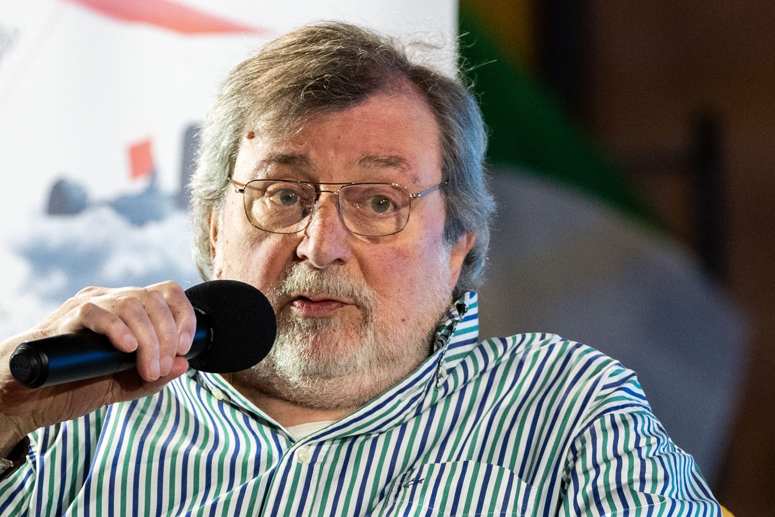 Nuovo album Guccini: “Canzoni da intorto”