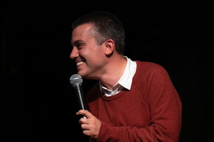 Saverio Raimondo elettore: "Un libro per non fare come me"