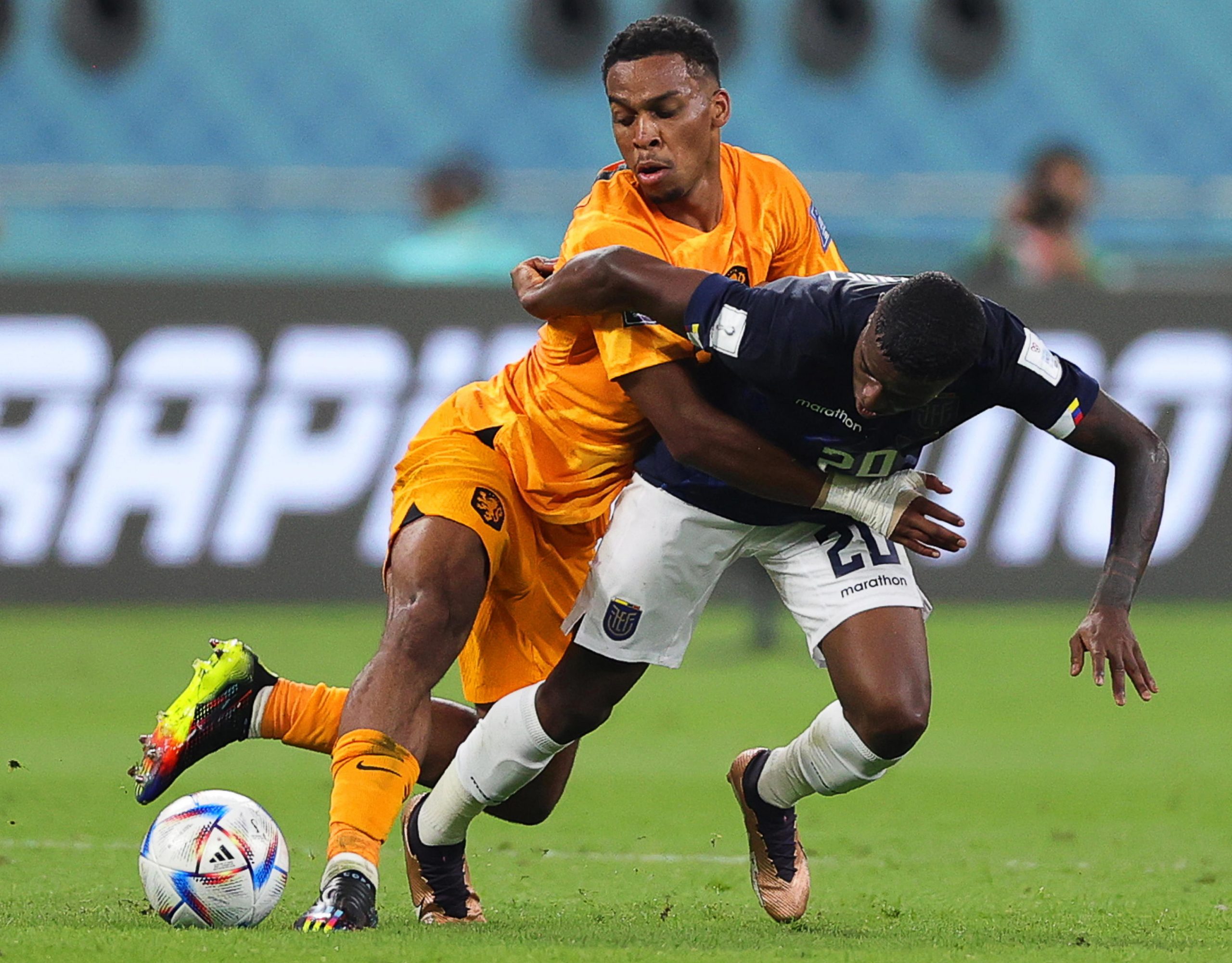 Mondiali Qatar 2022, Olanda-Qatar 2-0: gli orange chiudono al primo...