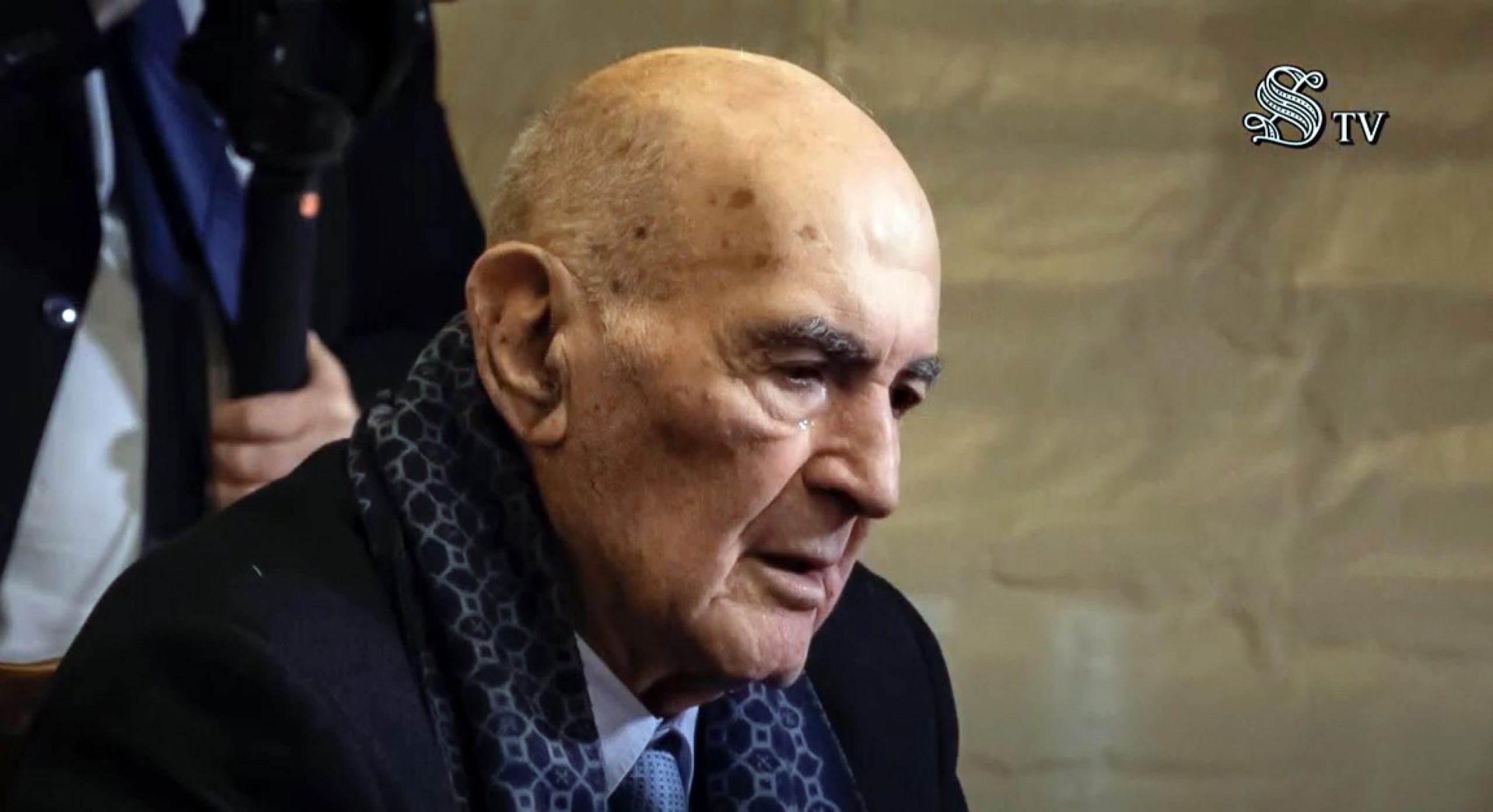 Come si è salvato Sami Modiano dalla tragedia dell'olocausto