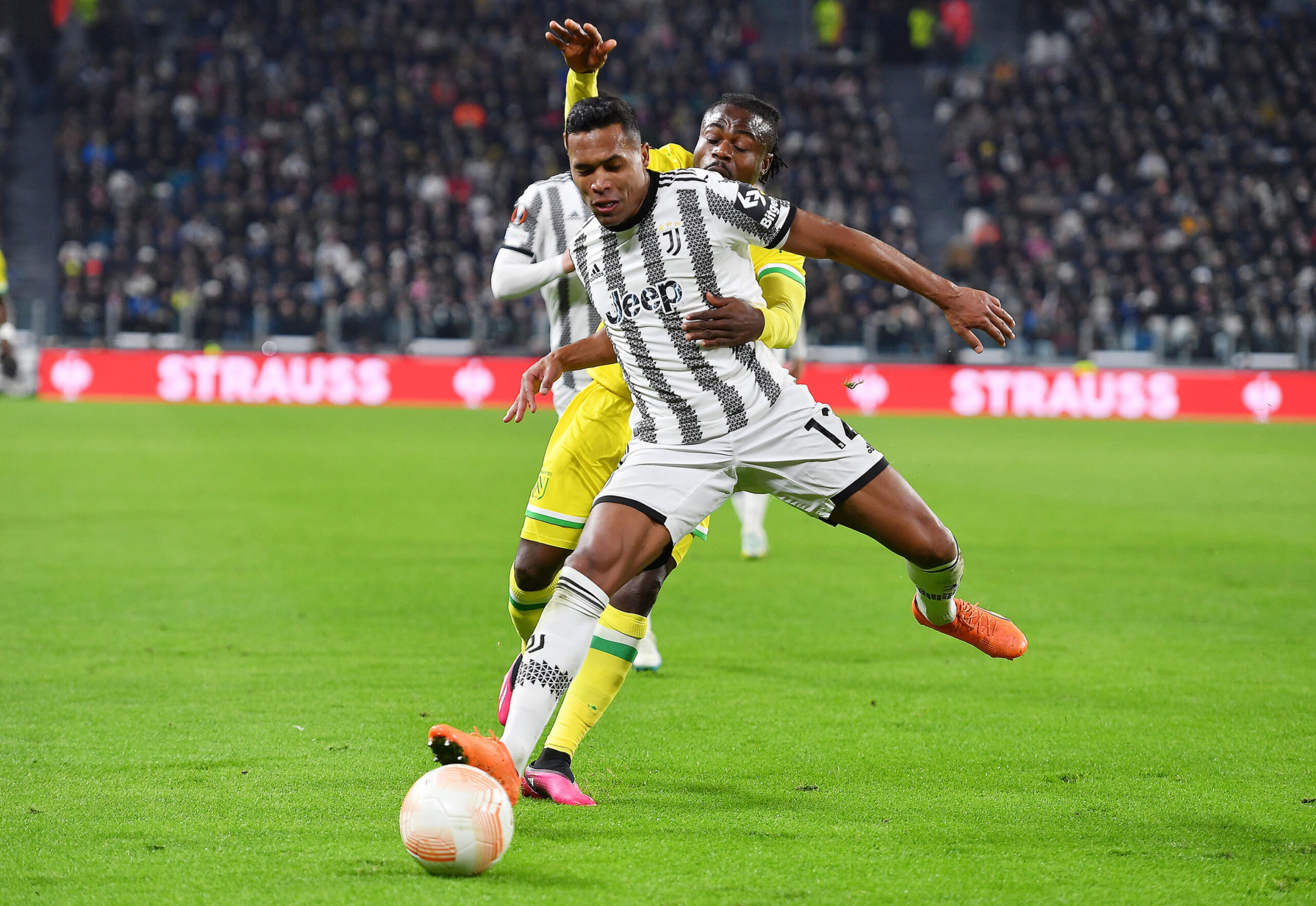 Chi è Alex Sandro, il terzino brasiliano della Juventus, che sta pe...