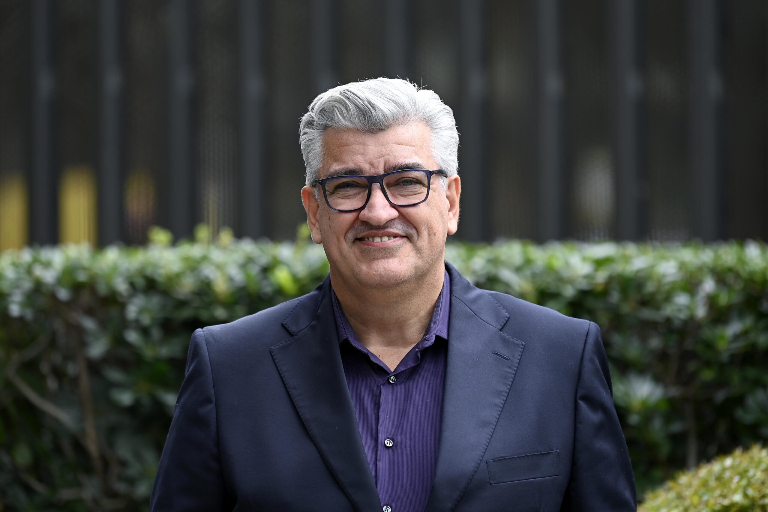 Chi è Antonio Milo? Intervista all'attore de Il Commissario Ricciardi ...
