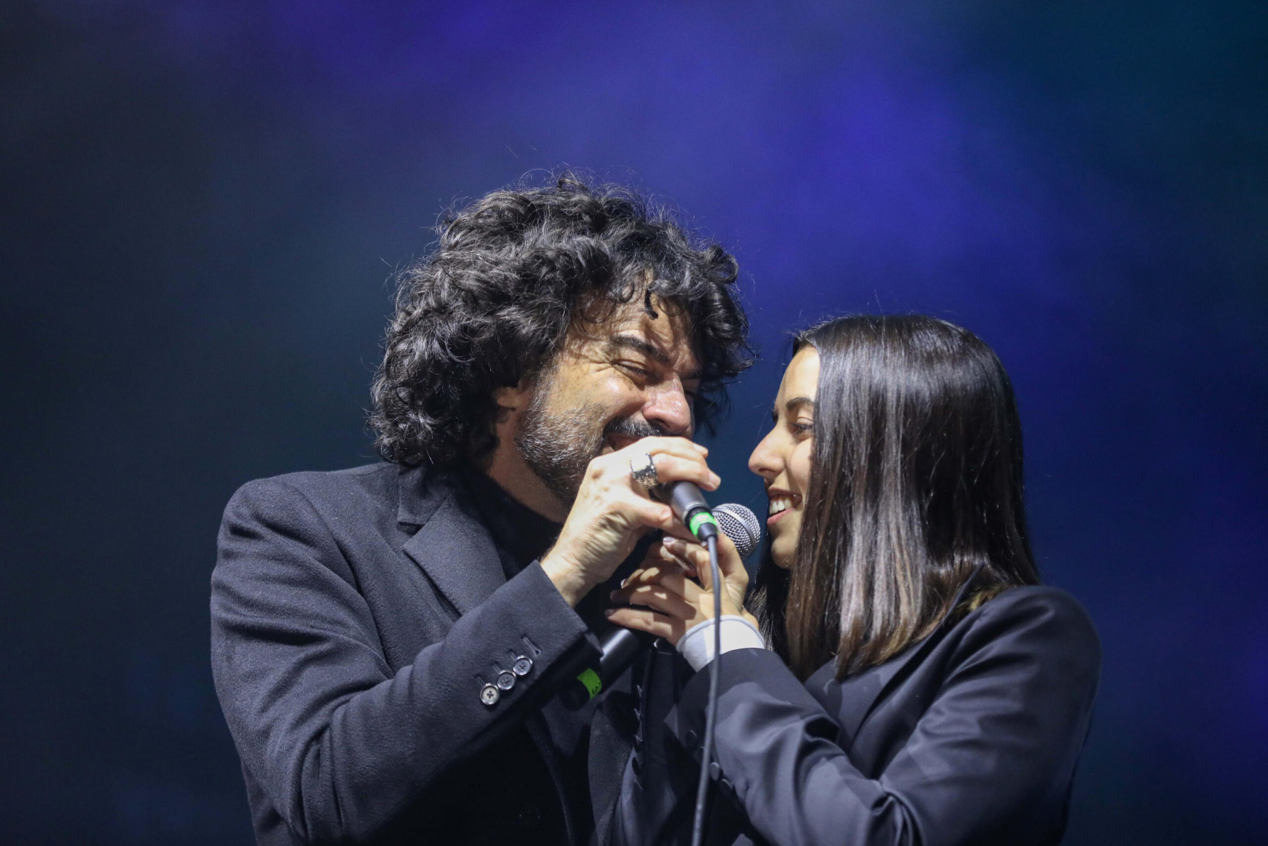 Francesco Renga, età, moglie, figli, fidanzata e biografia del cant...