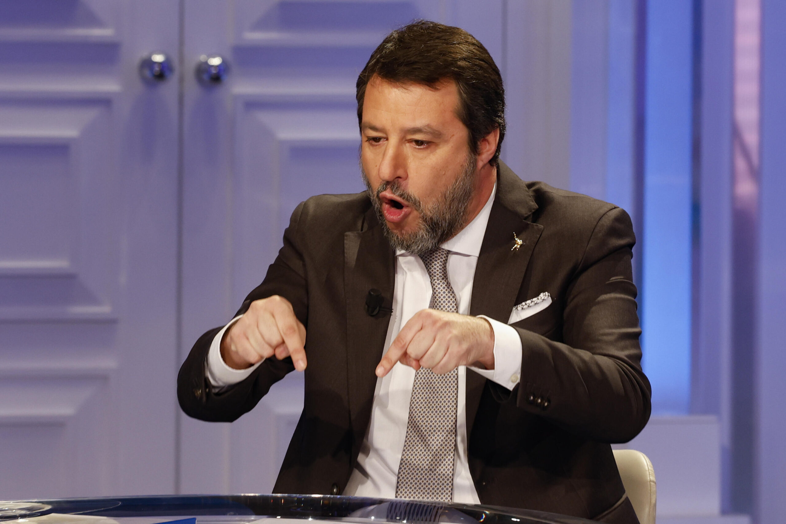 Chat gpt di nuovo accessibile: la Lega applaude. Salvini: "Importan...