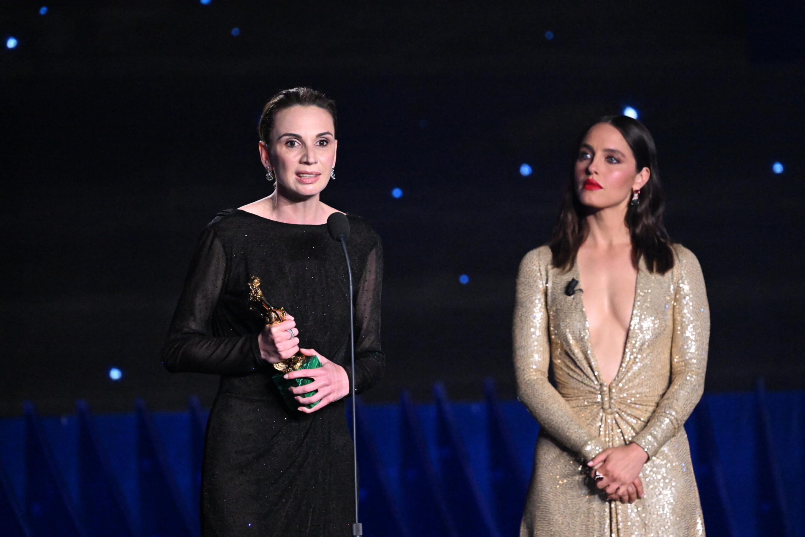 Chi è Emanuela Fanelli? Età, vita privata, film, David e biografia ...