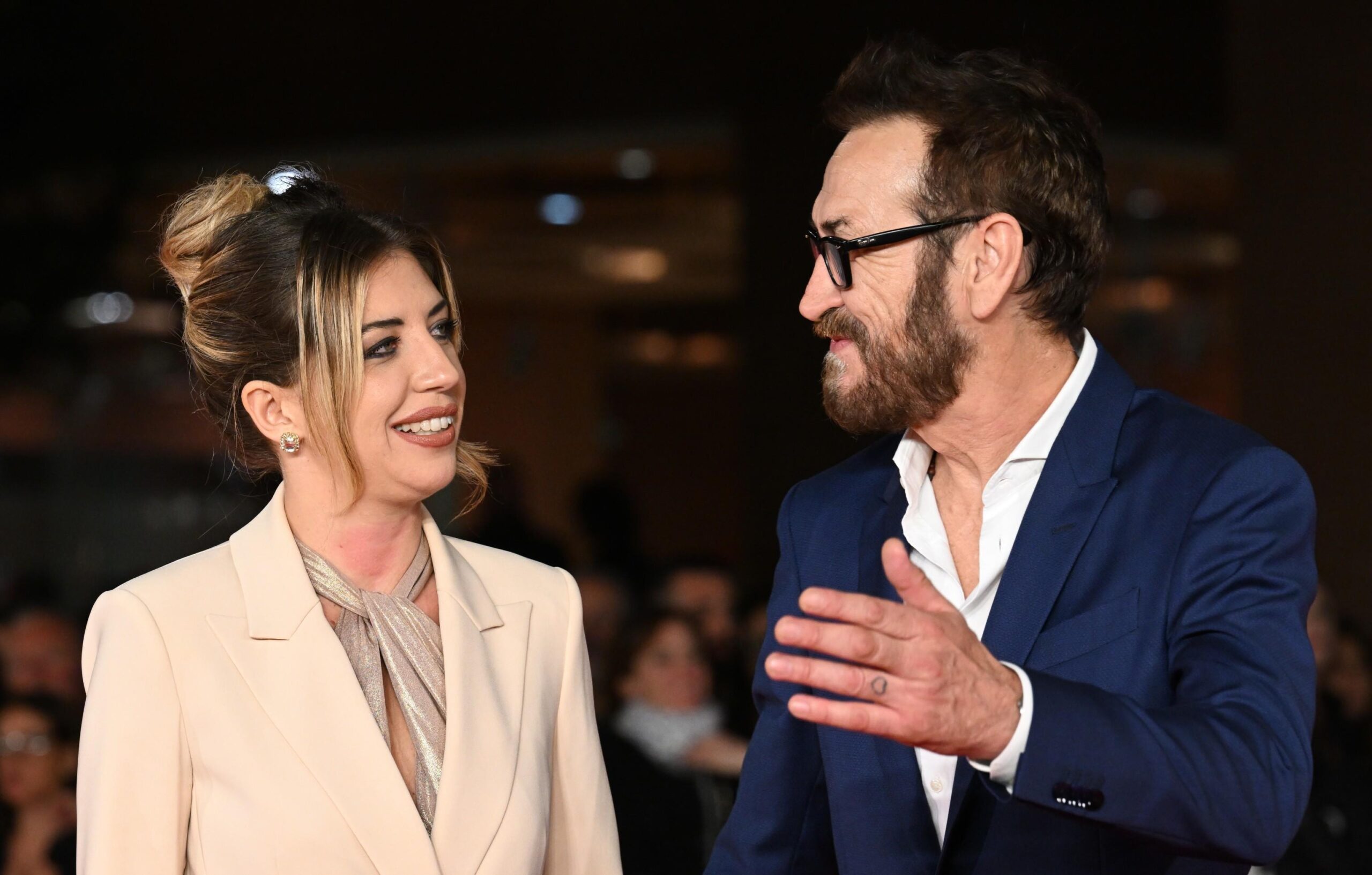 Marco Giallini esce allo scoperto con la fidanzata Giorgia Battisti...