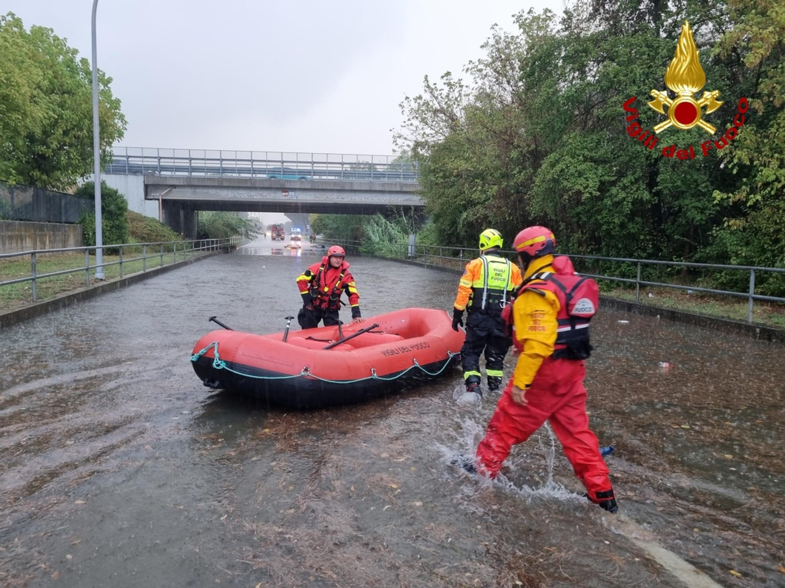 Forlì, esonda il fiume Montone. Il sindaco: "Lasciate le case"