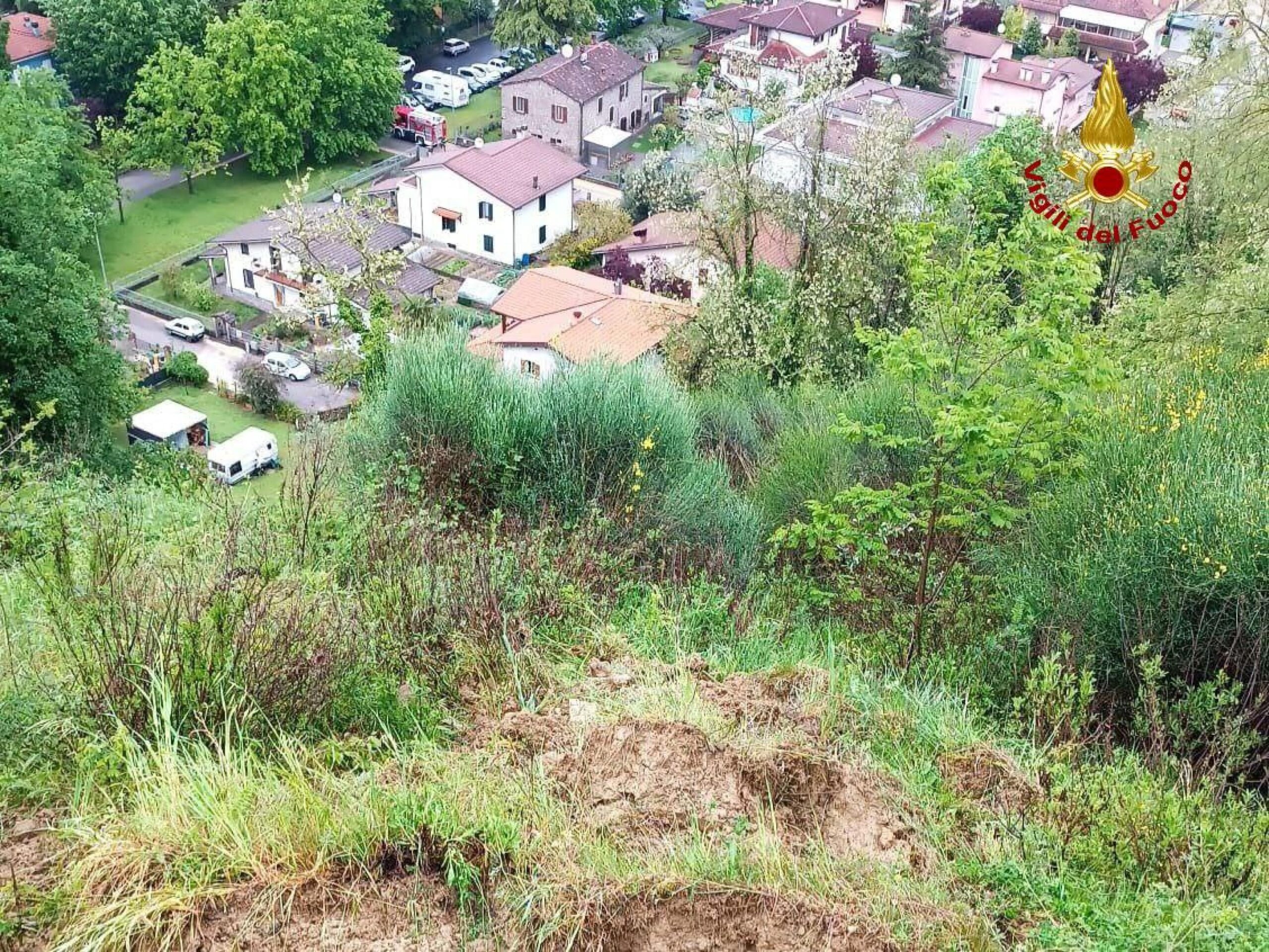 Piena fiume Montone a Forlì: garage e scantinati allagati | FOTO