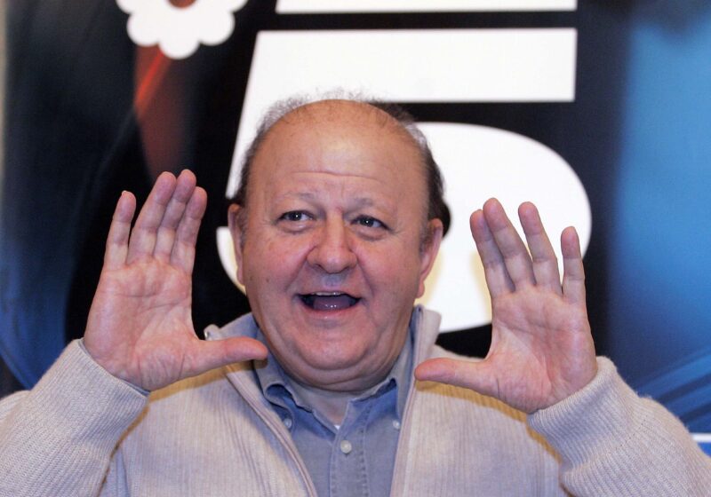 Incredibile Cipollino! Massimo Boldi su Twitter a Giorgia Meloni: "Ora ...