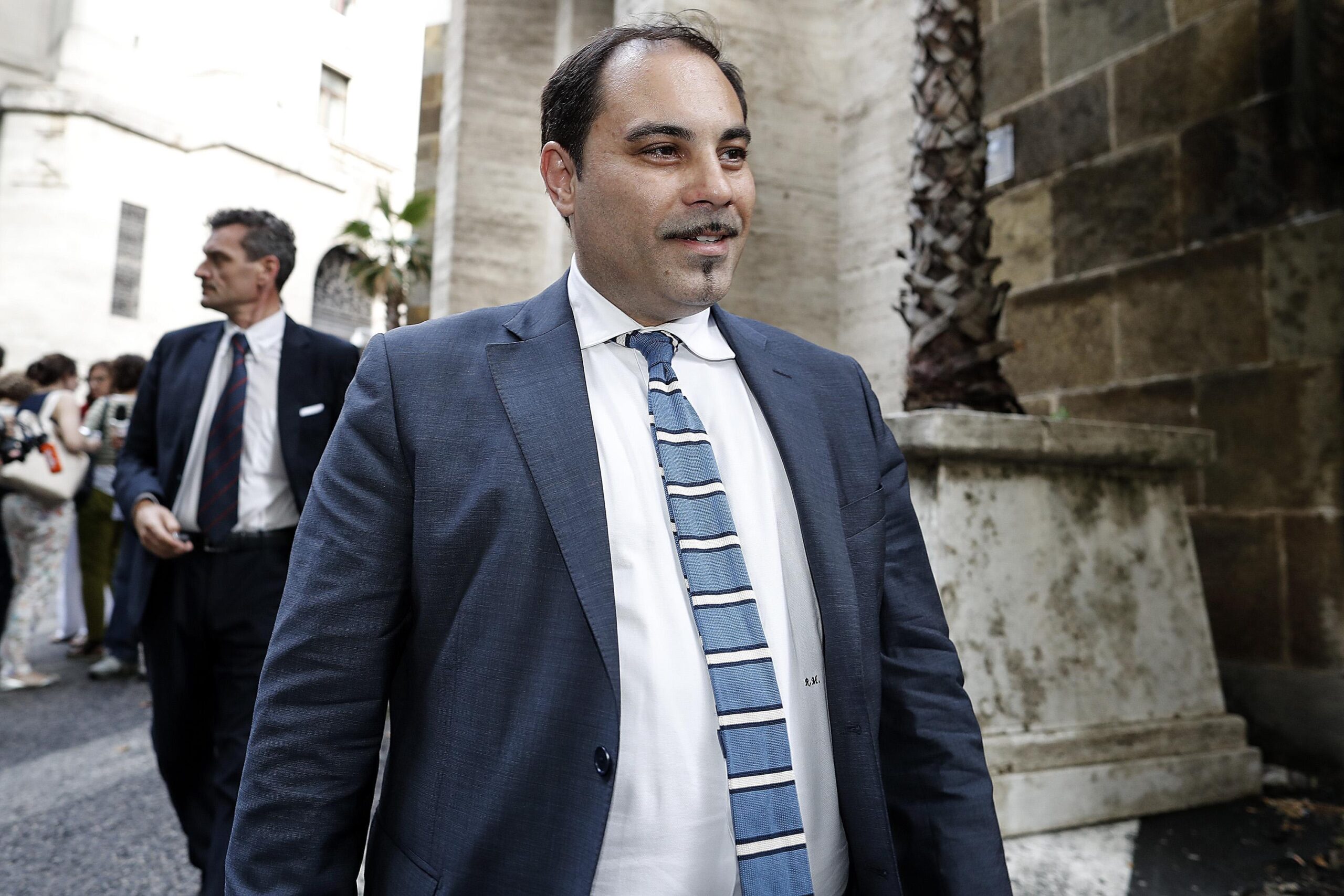 Taranto, terremoto nel Comune: il sindaco Melucci revoca le deleghe a 7 ...