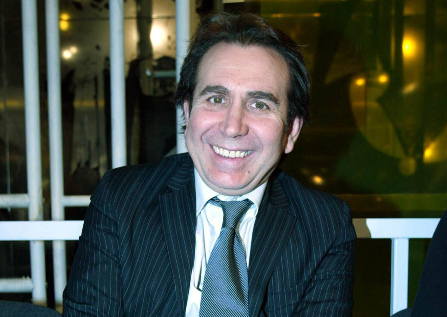 Giucas Casella: età, moglie, figli e biografia dell'illusionista