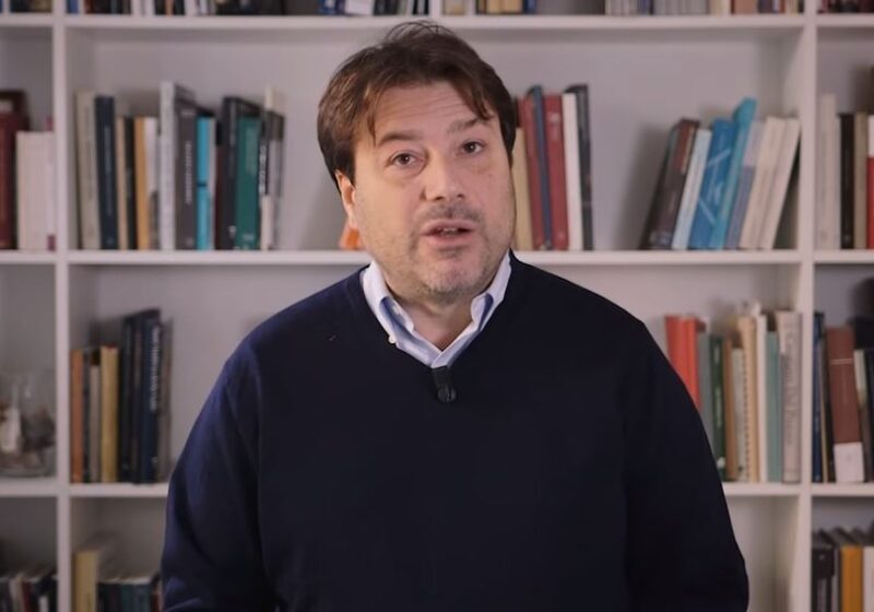 Morte Berlusconi, Tomaso Montanari: "Niente bandiere a mezz'asta all ...