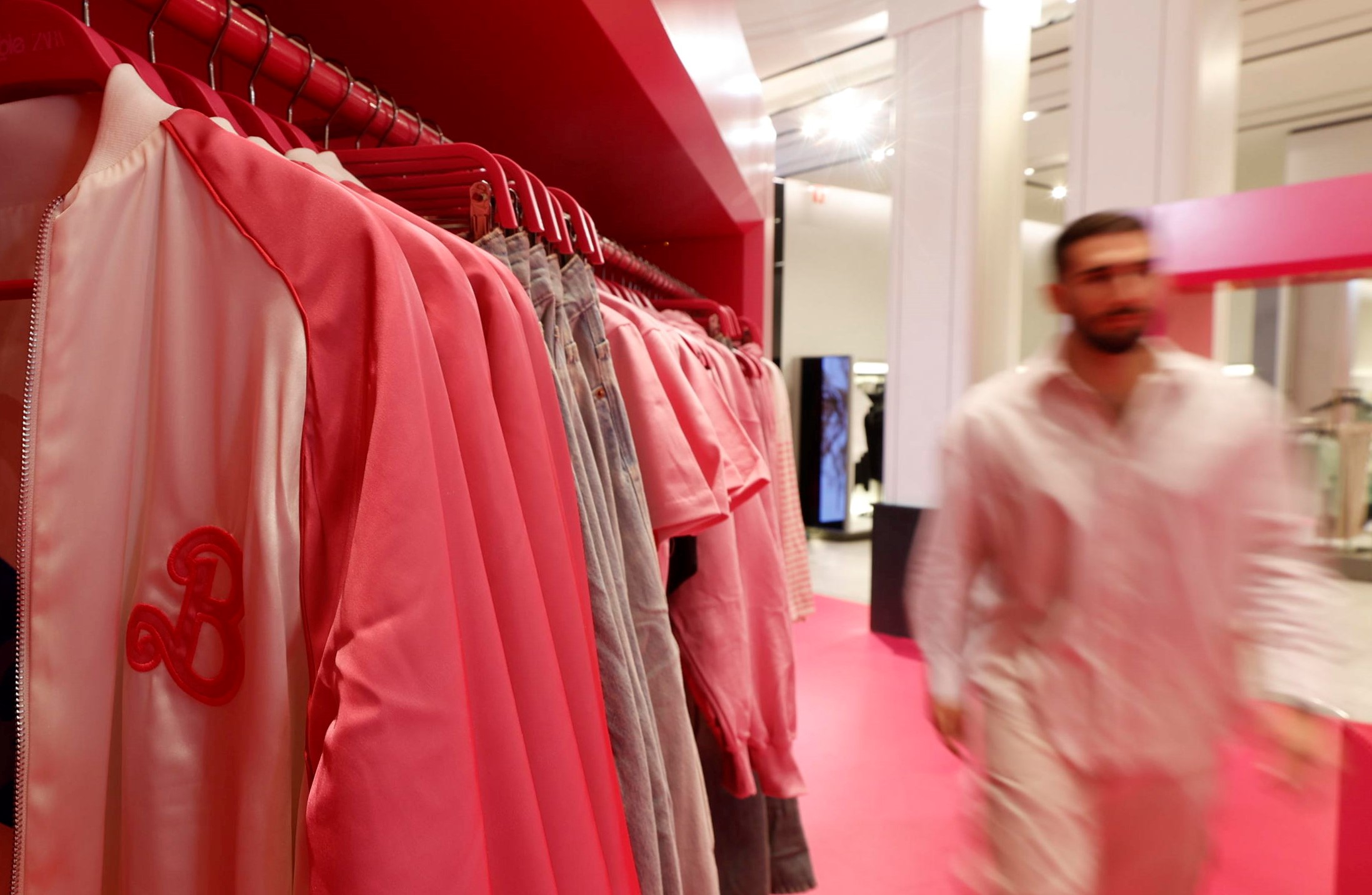 Collezione Barbie Primark, arrivano gli abiti e gli accessori ispir...