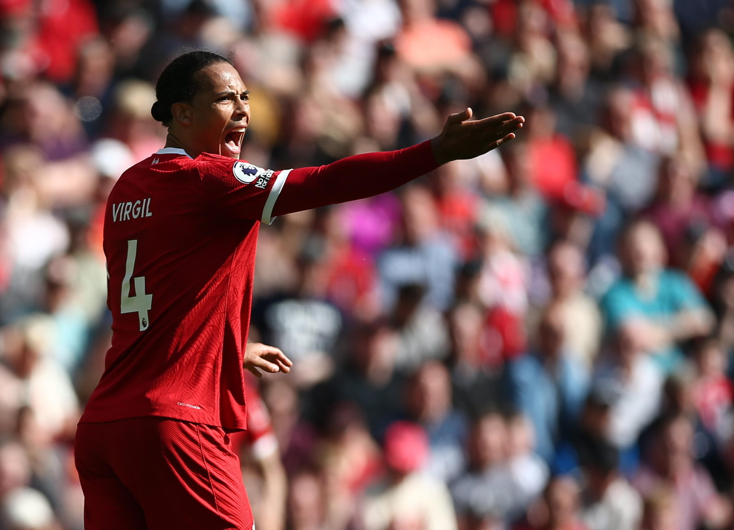 Nuovo capitano del Liverpool è Van Dijk, il vice è Alexander-Arnold
