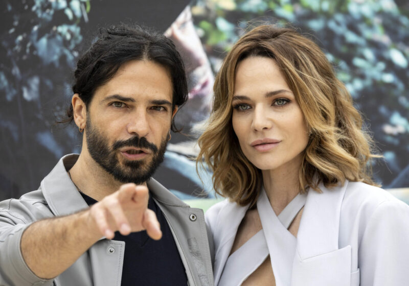 Laura Chiatti e Marco Bocci anniversario di matrimonio, le dolci parole ...