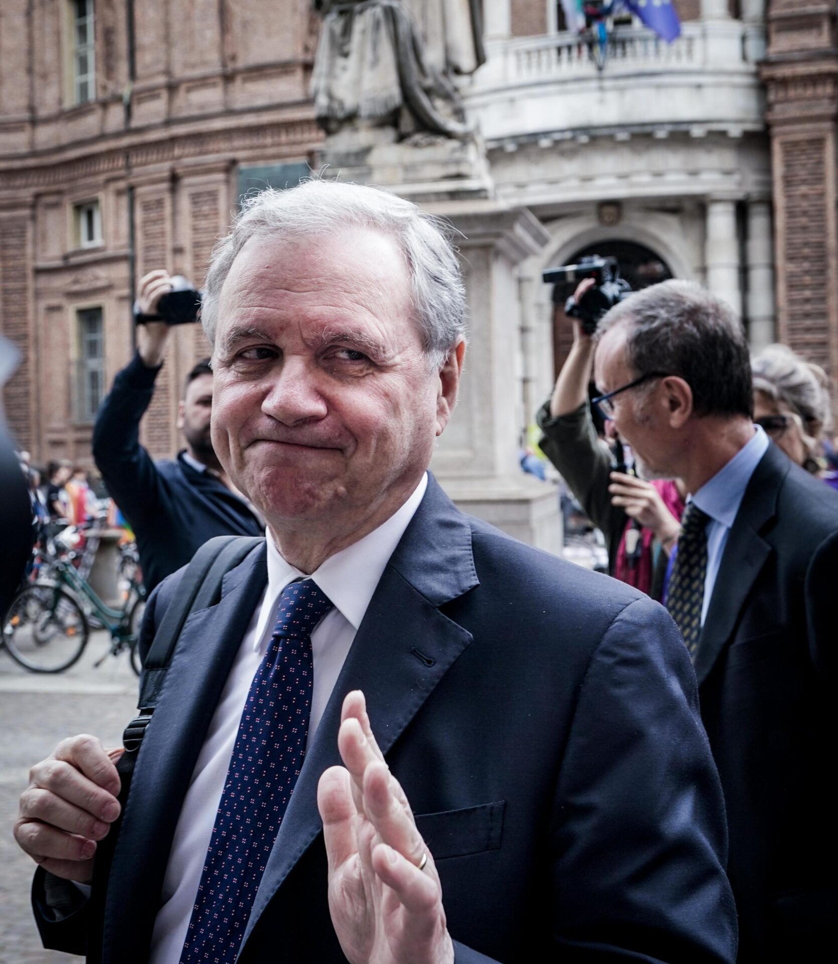 Banca d'Italia, i tassi non si fermano. Il governatore Visco: "Non ci ...