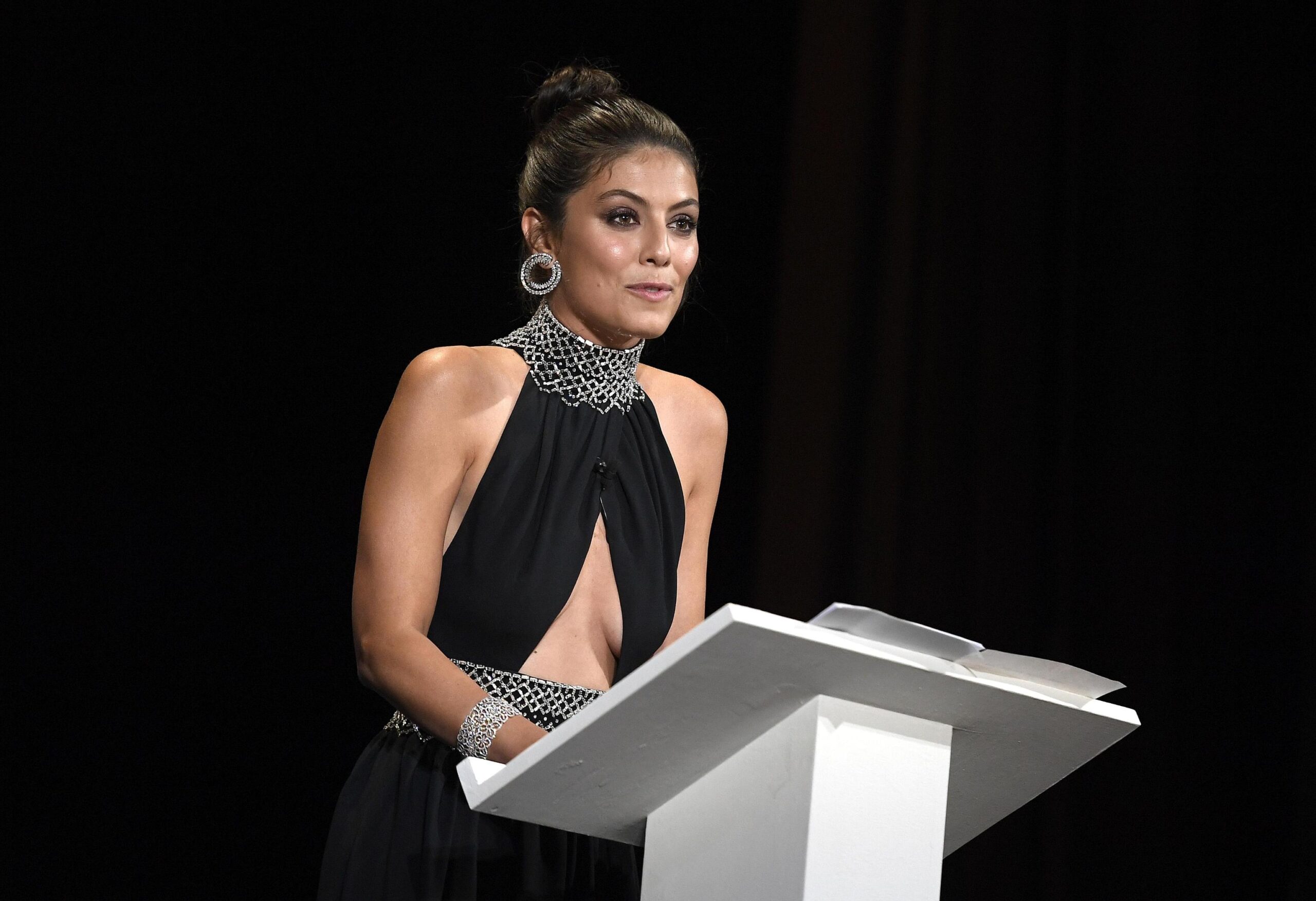 Alessandra Mastronardi, spuntano le foto del matrimonio: ecco le im... • TAG24