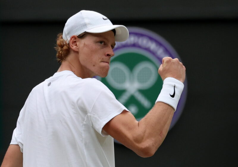 Wimbledon 2023, Jannik Sinner è perfetto: batte Safiullin e va in semifinale