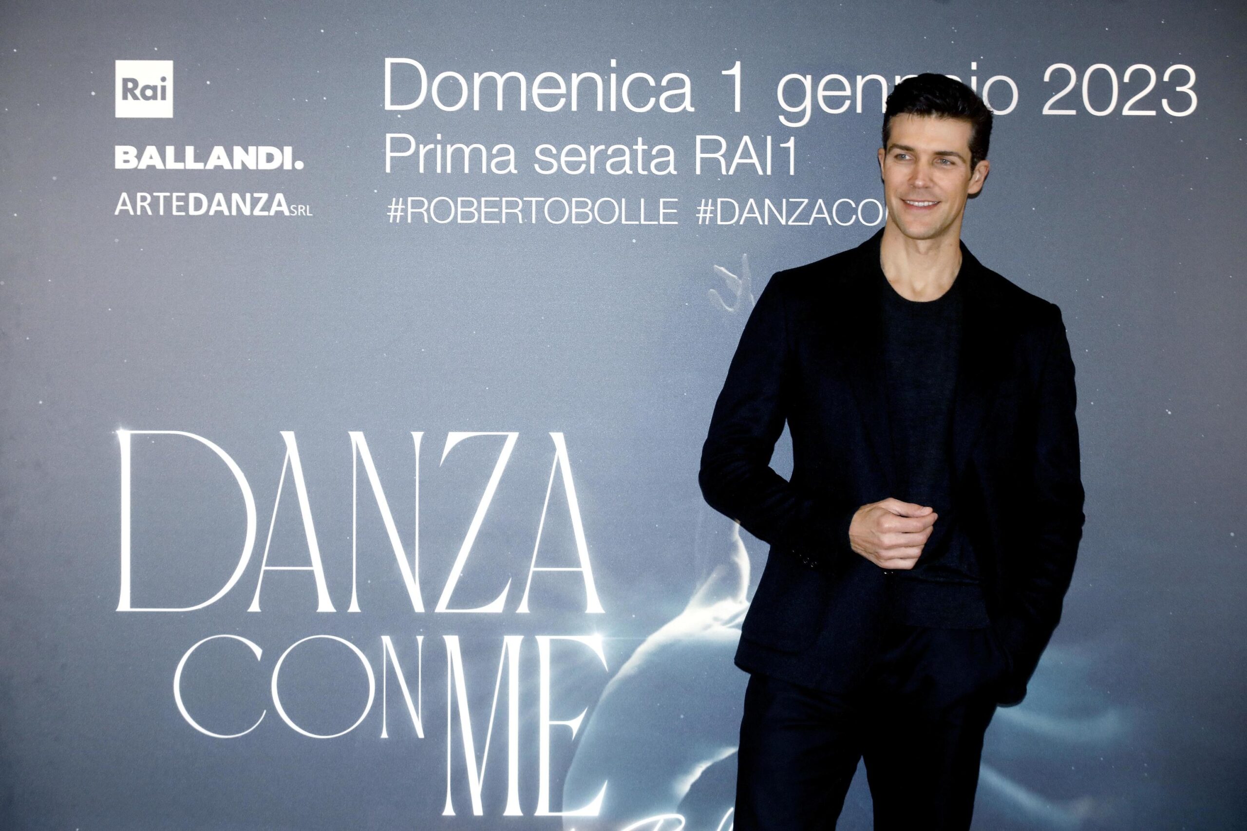 Roberto Bolle e il fidanzato Daniel Lee sempre più innamorati: le f...