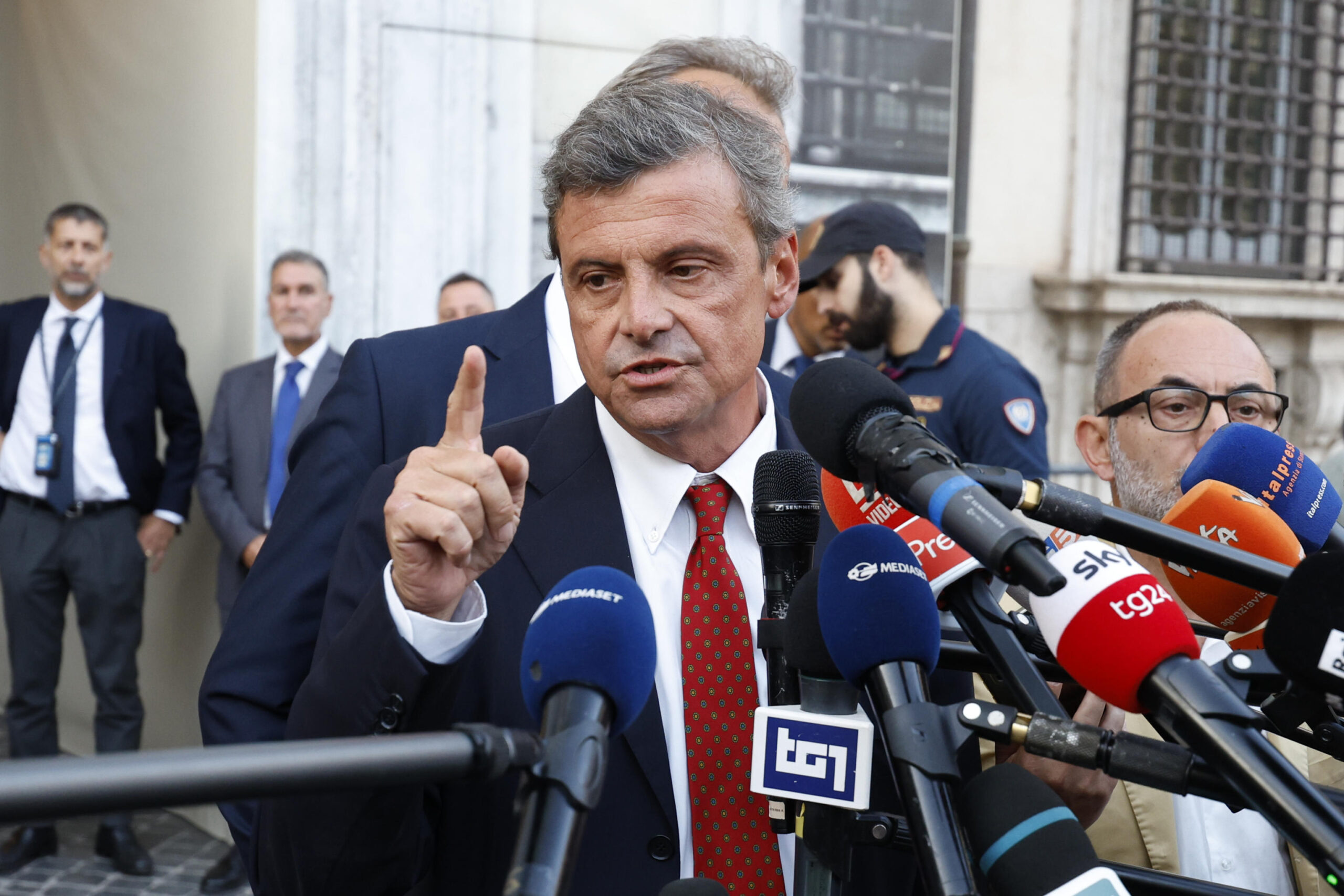 Calenda volta pagina dopo Renzi: "Sì a un nuovo partito della ...