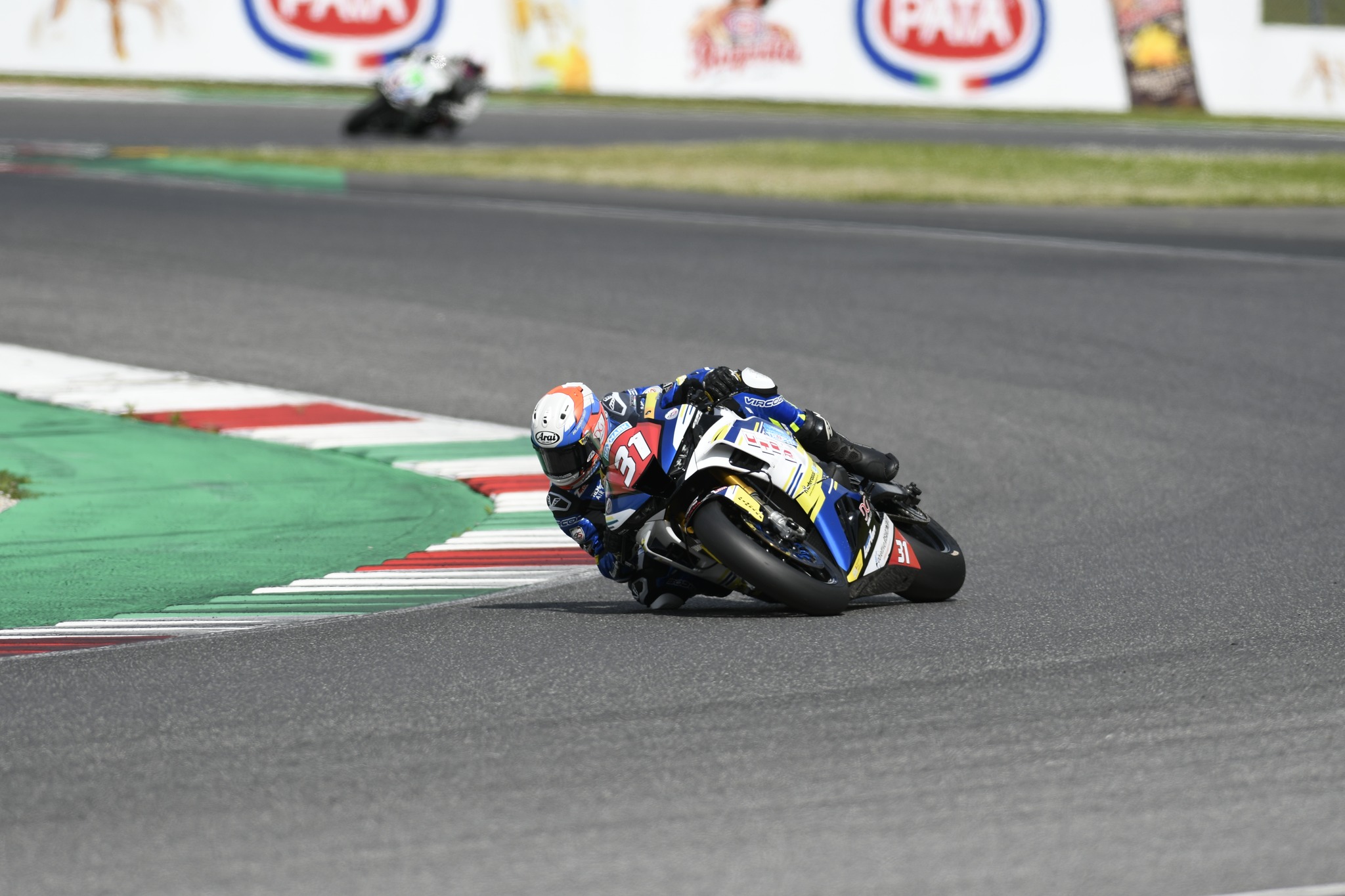 Filippo Momesso, chi era e causa morte del pilota trovato morto in ...