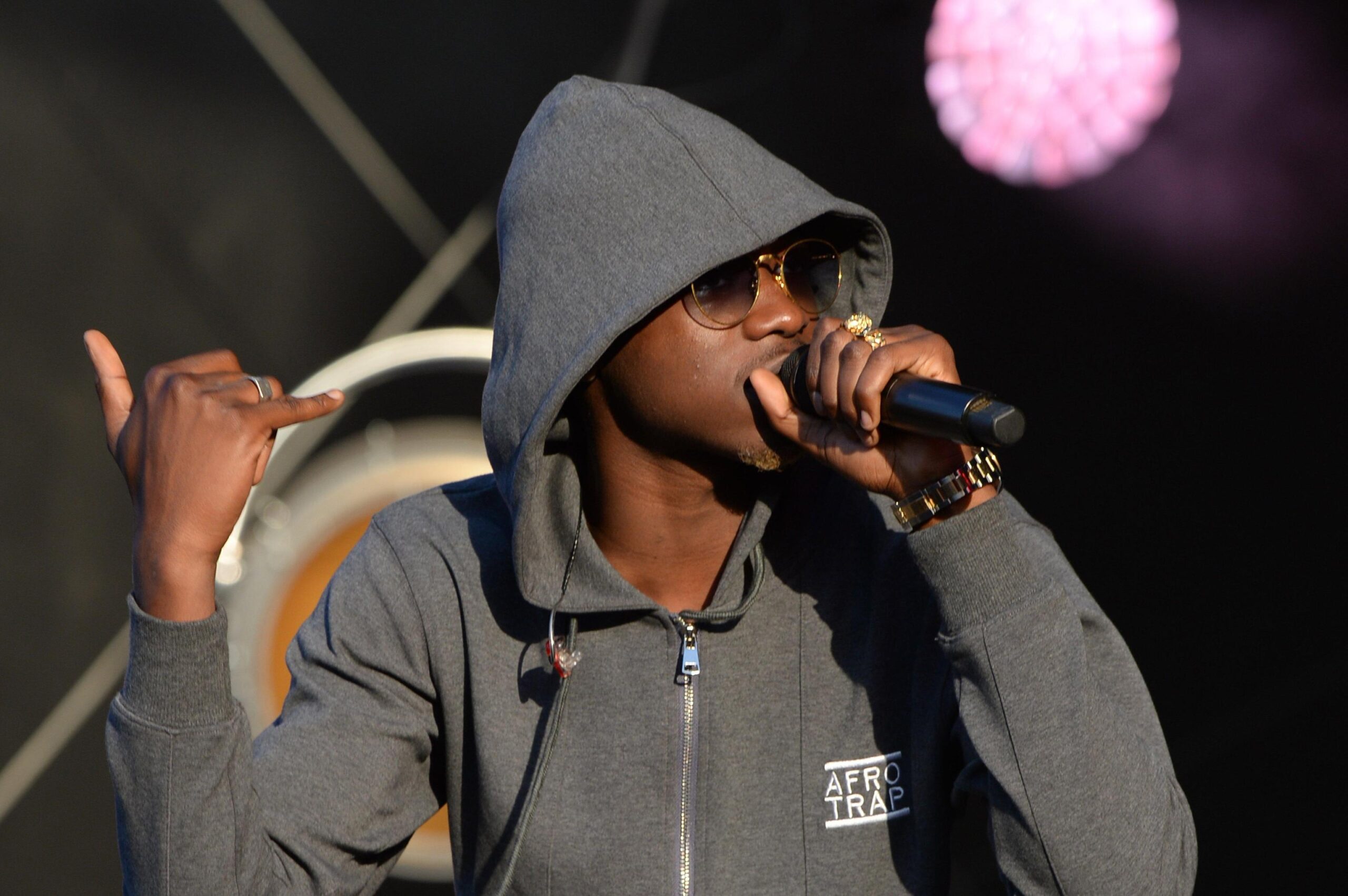 Francia, il rapper Mhd condannato a 12 anni per l'omicidio di un 23enne ...